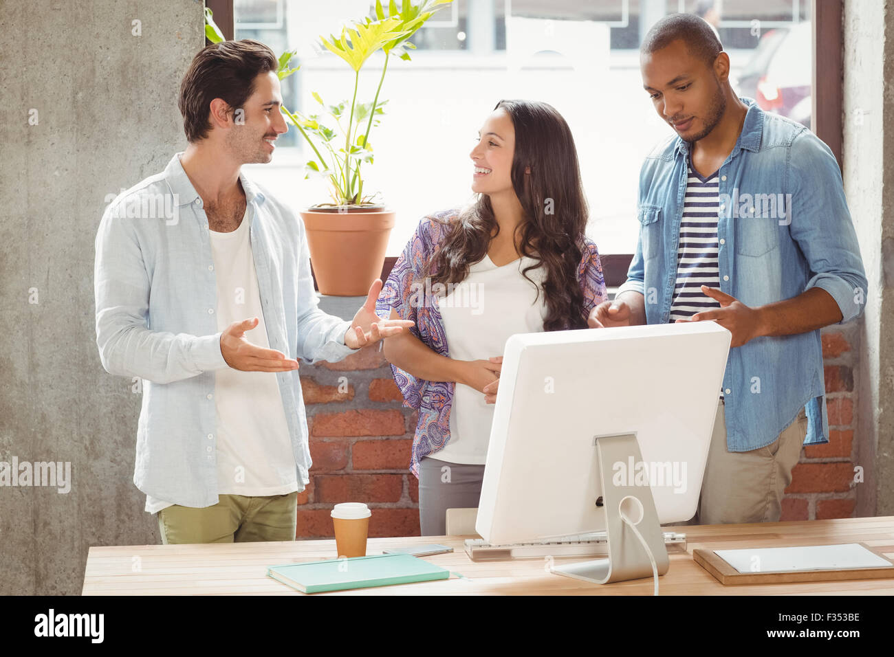 People was standing hi-res stock photography and images - Alamy