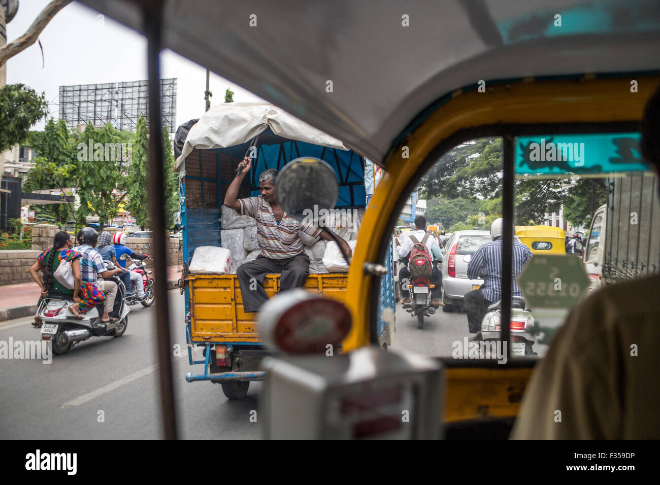 Auto rickshaw bengaluru karnataka india hi-res stock photography and ...