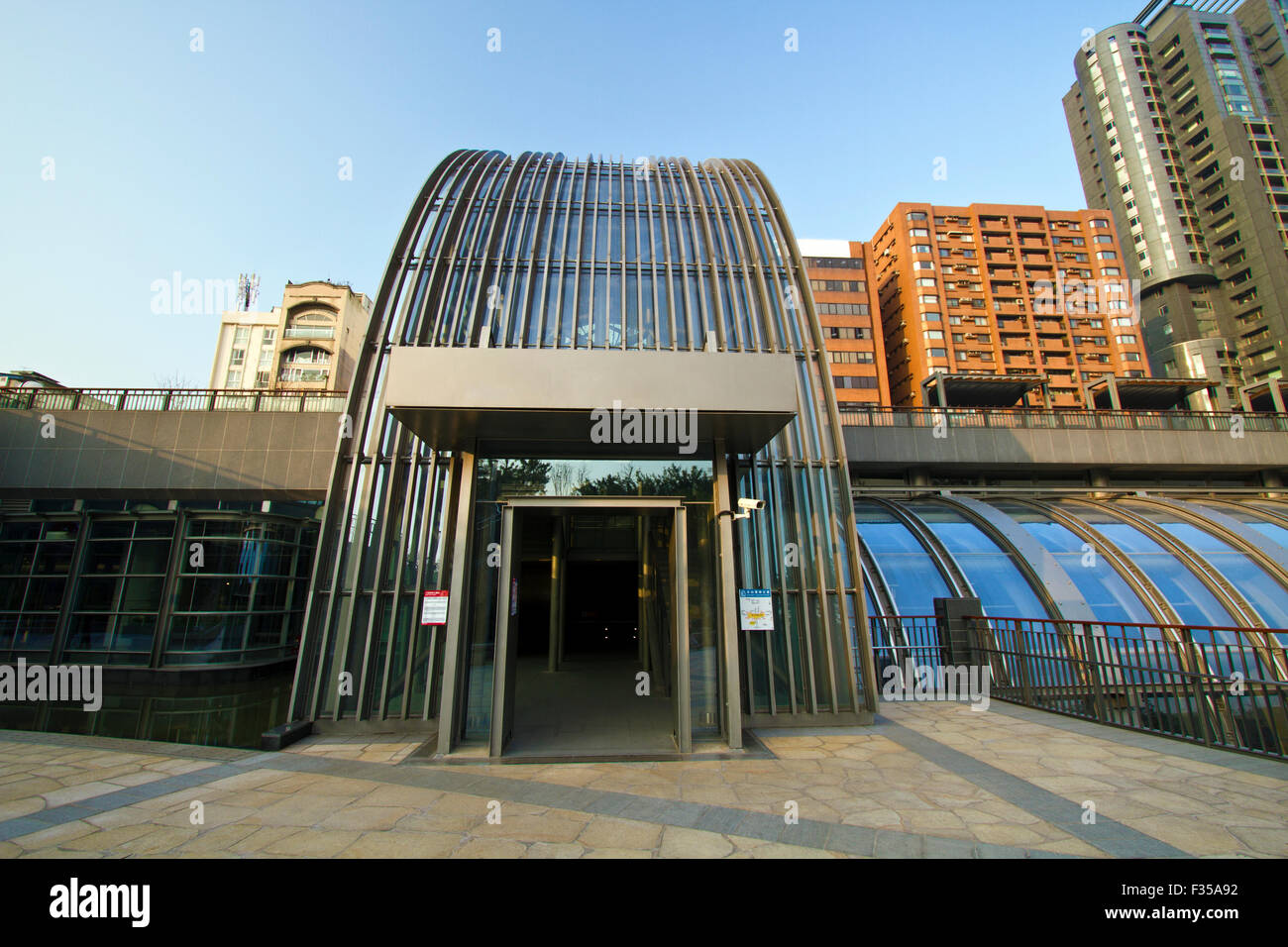 Daan park metro station hi-res stock photography and images - Alamy