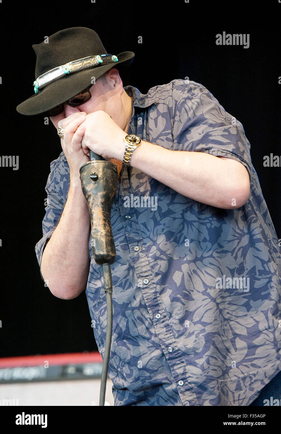 Blues traveler band hi-res stock photography and images - Alamy