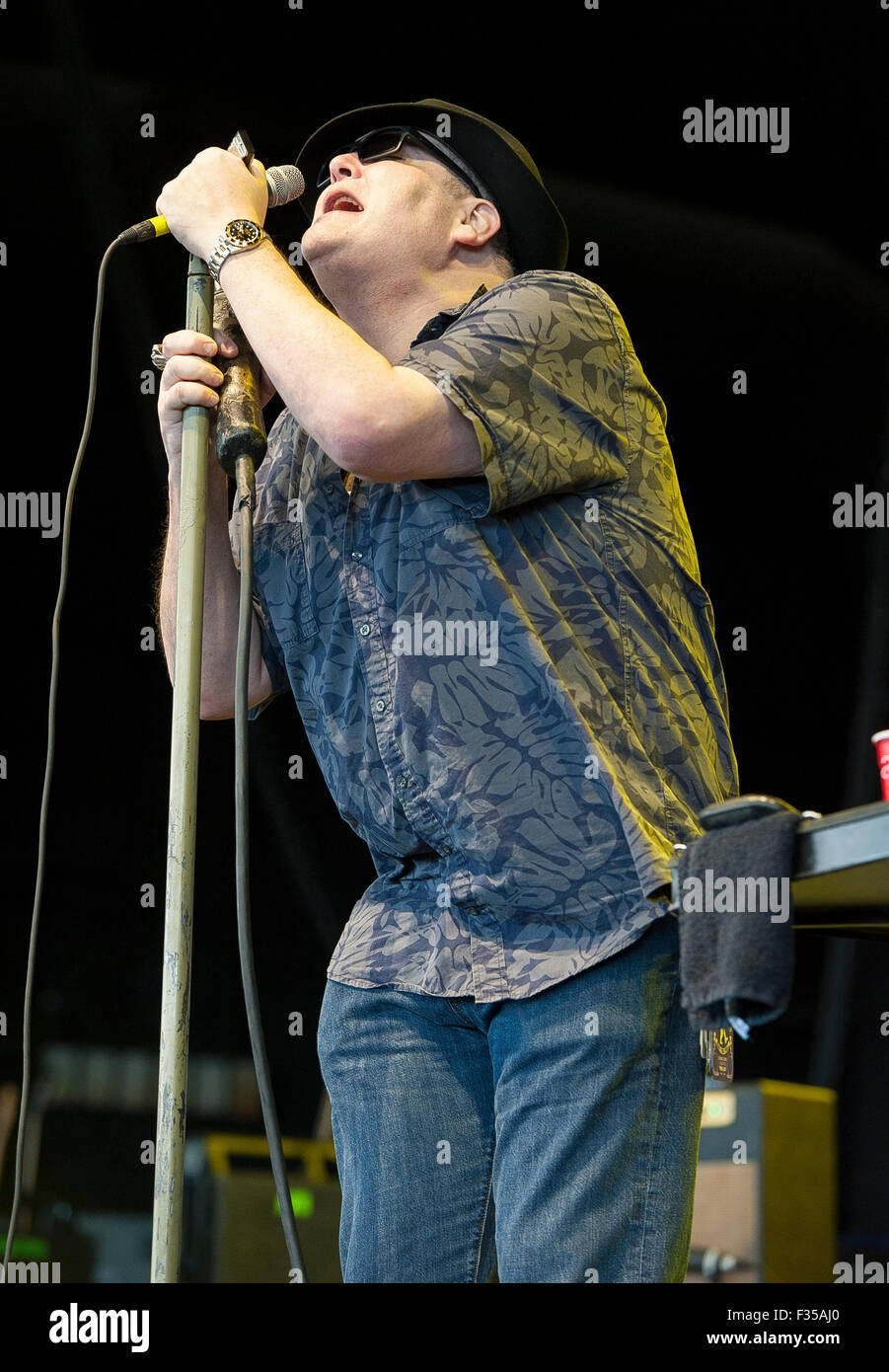 Blues traveler band hi-res stock photography and images - Alamy