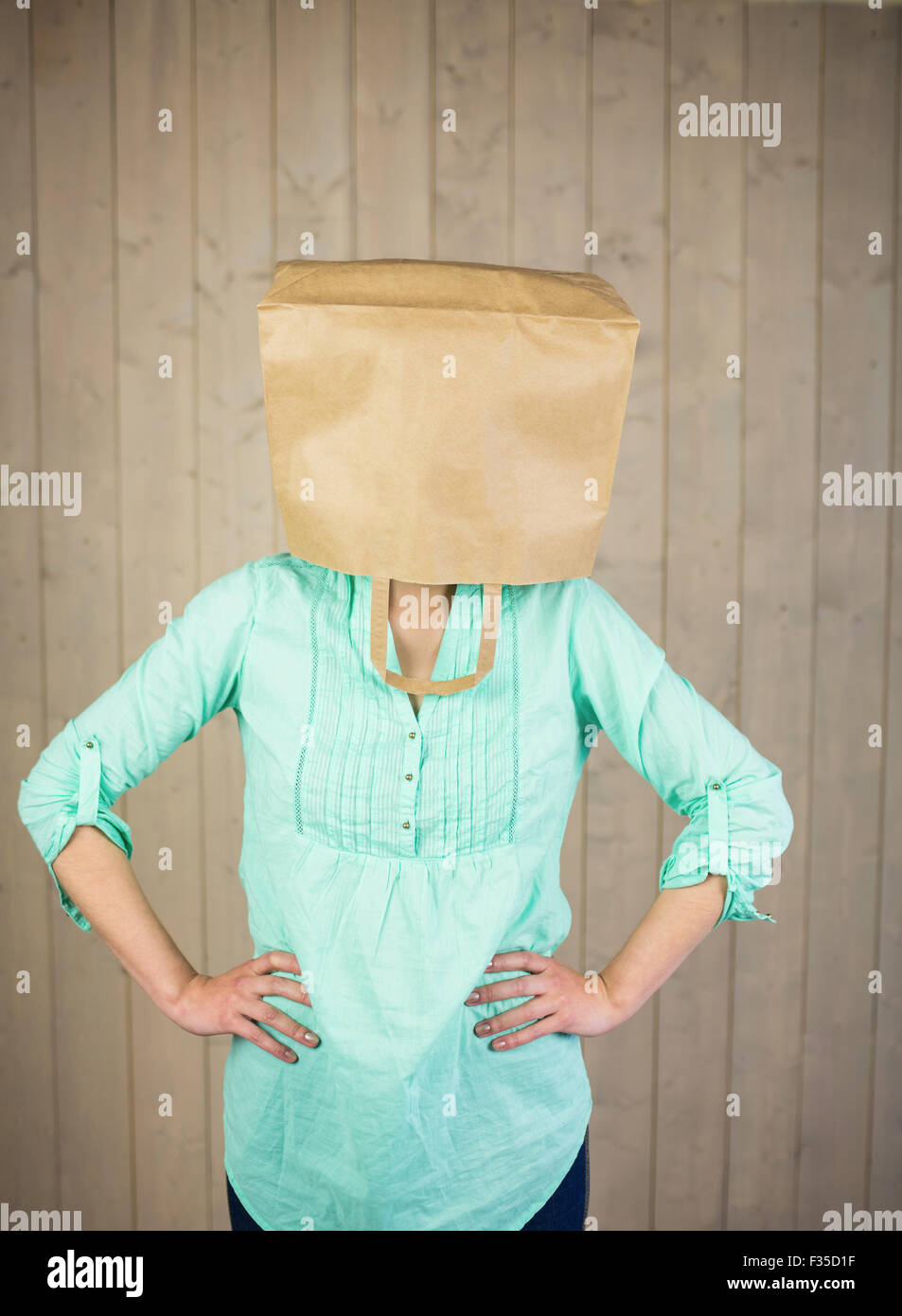 Paper bag head woman hi-res stock photography and images - Alamy