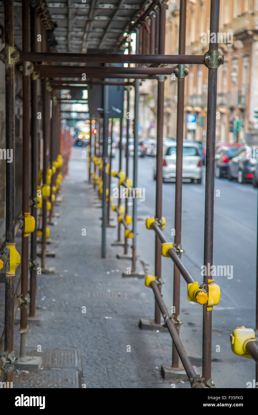 Scaffold building hi-res stock photography and images - Alamy
