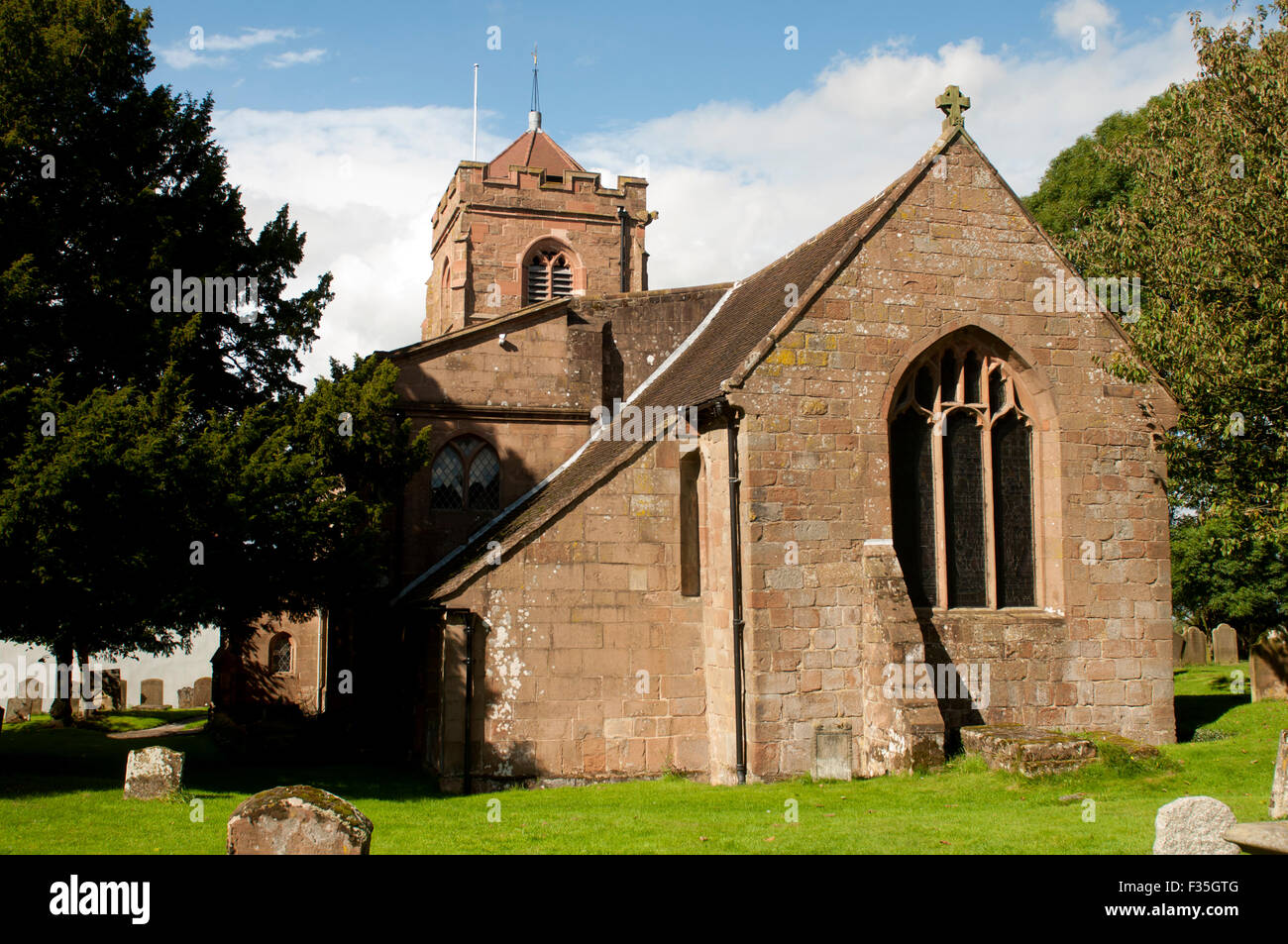 Parish church st laurences hi-res stock photography and images - Alamy