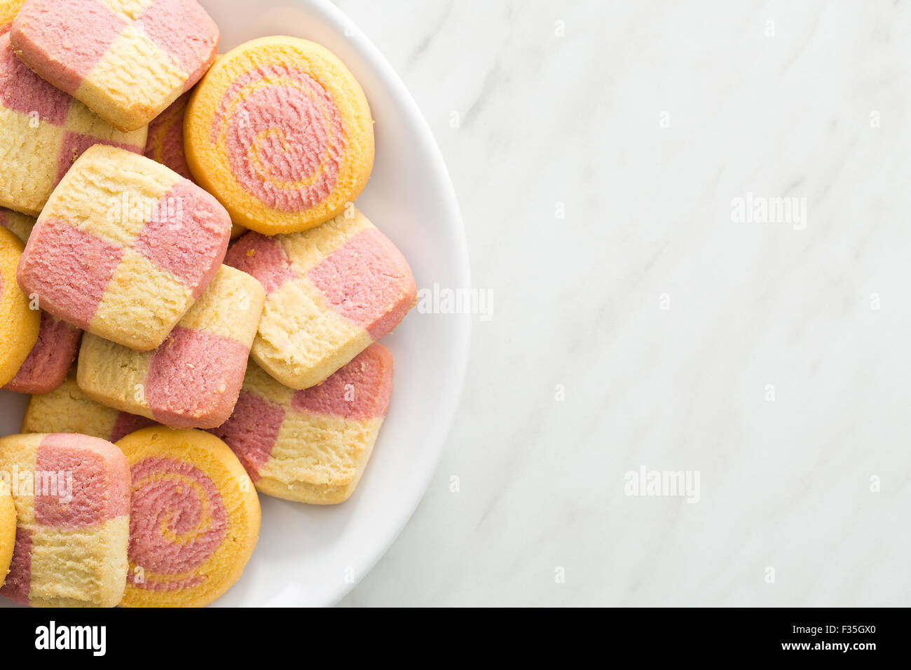 Biscuits on plate hi-res stock photography and images - Alamy