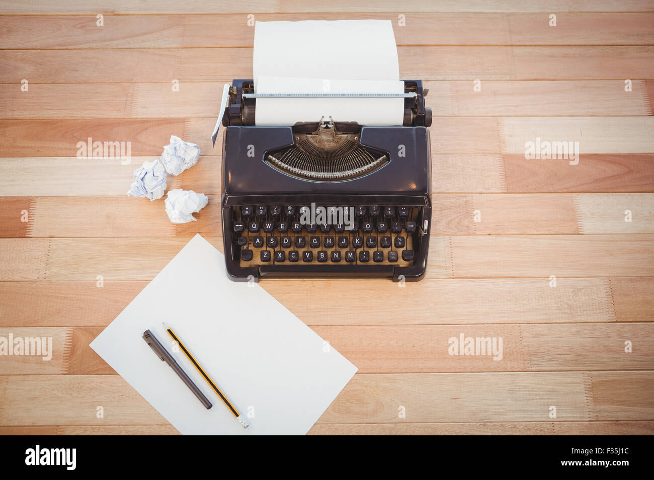 Office table pencil paper document hi-res stock photography and images ...