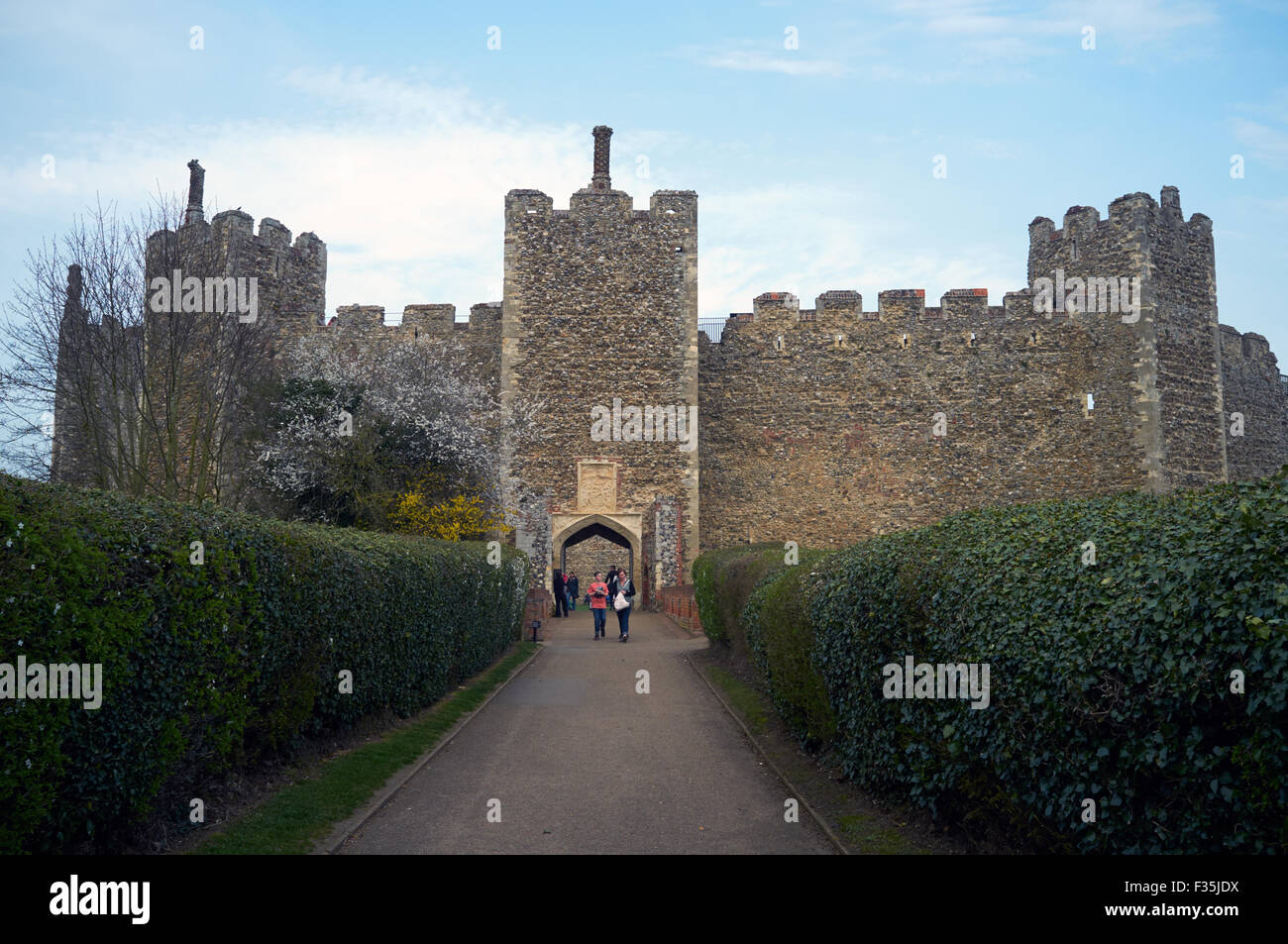 Framlingham castle framlingham suffolk england hi-res stock photography ...