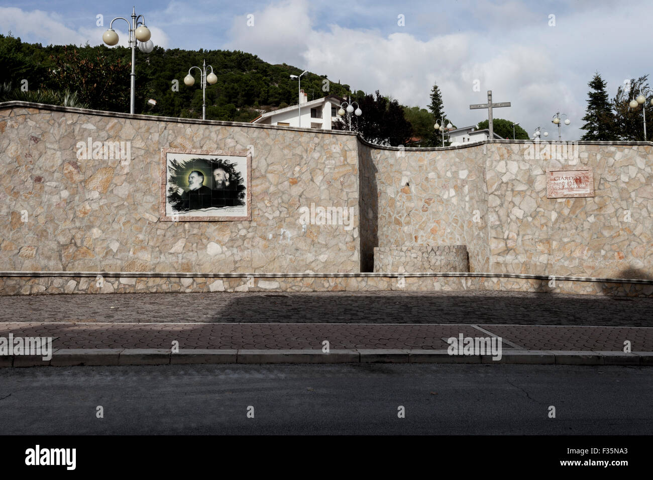 San giovanni rotondo puglia italy hi-res stock photography and images ...