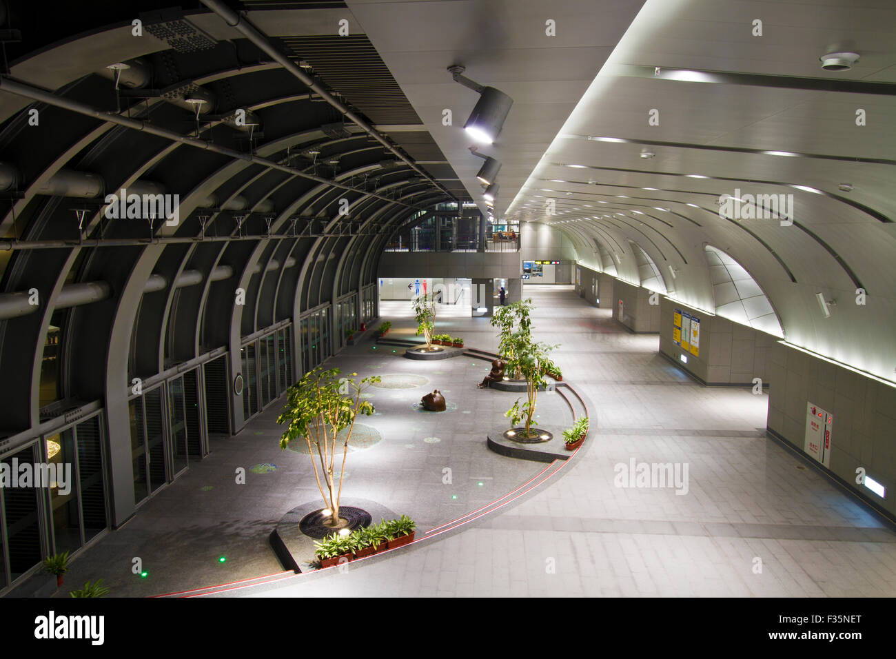 Modern building hall interior hi-res stock photography and images - Alamy