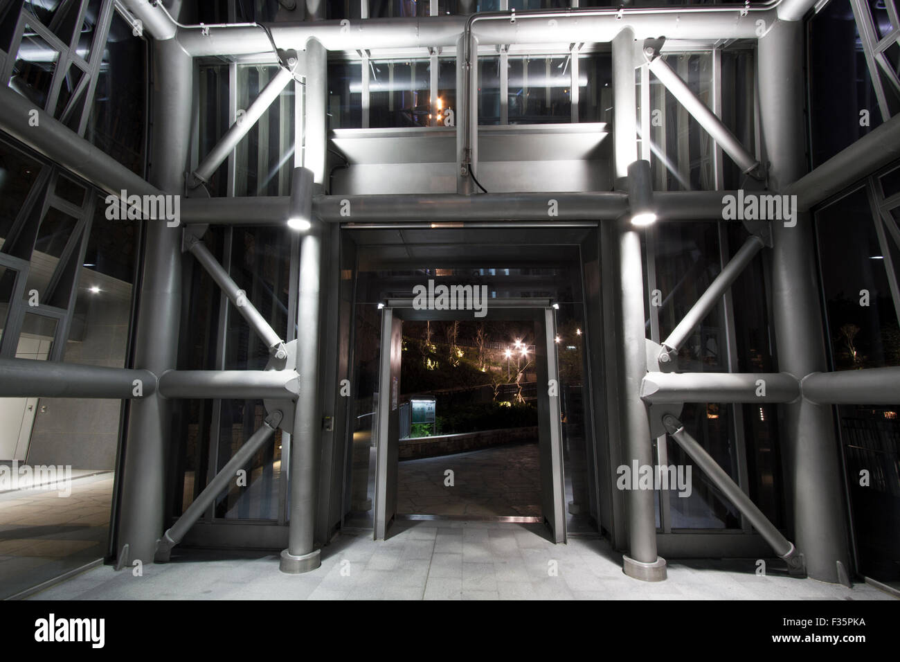 Metal made structure hi-res stock photography and images - Alamy