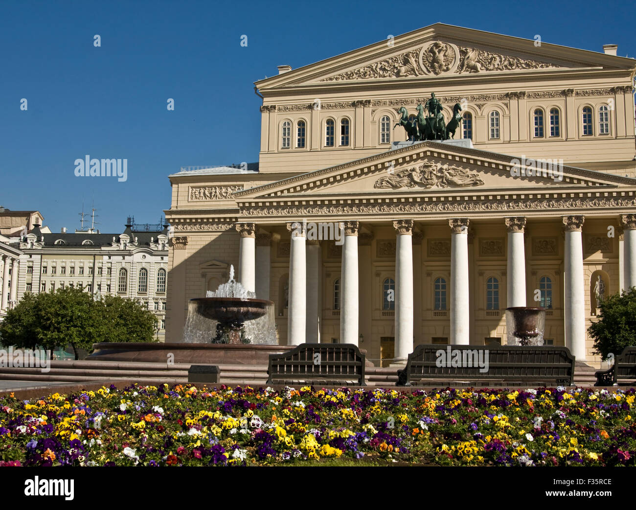 Bolshoy theatre hi-res stock photography and images - Alamy