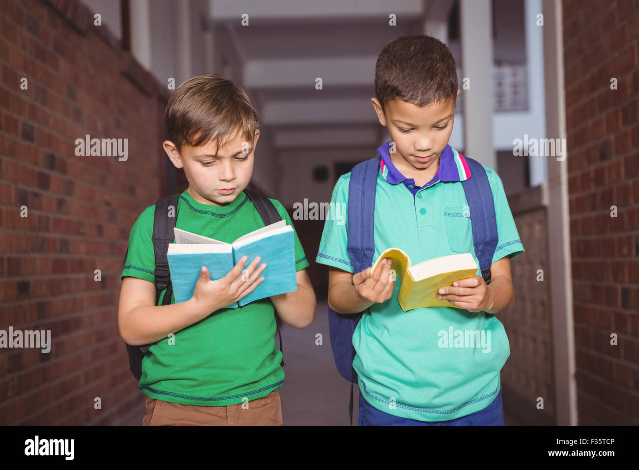 Students reading books together Stock Photo - Alamy