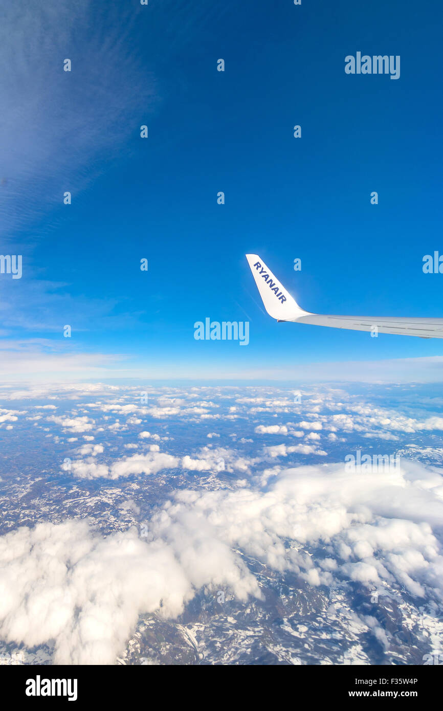 Ryanair company logo hi-res stock photography and images - Alamy