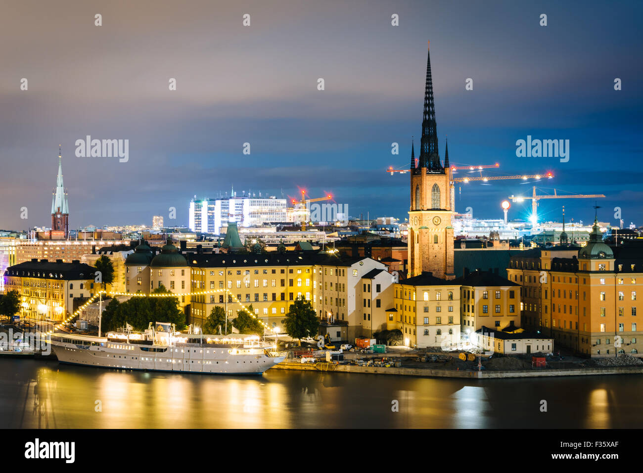 View of Galma Stan at night, from Monteliusvägen, in Södermalm ...