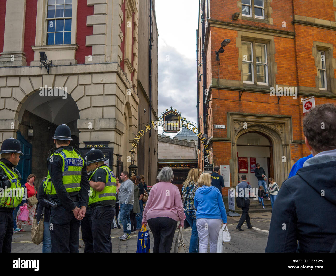 Police outside Jamies Italian restaurant in York Stock Photo - Alamy