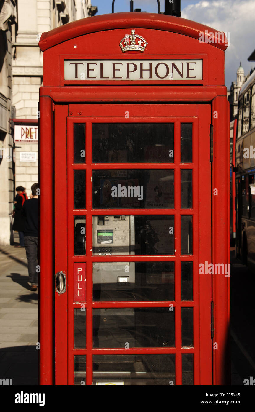 United Kingdom. London. Telephone box Stock Photo - Alamy