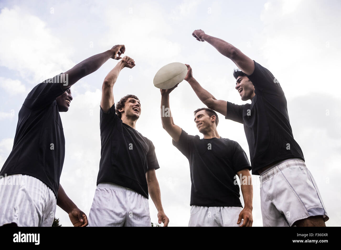 Team players cheering hi-res stock photography and images - Alamy