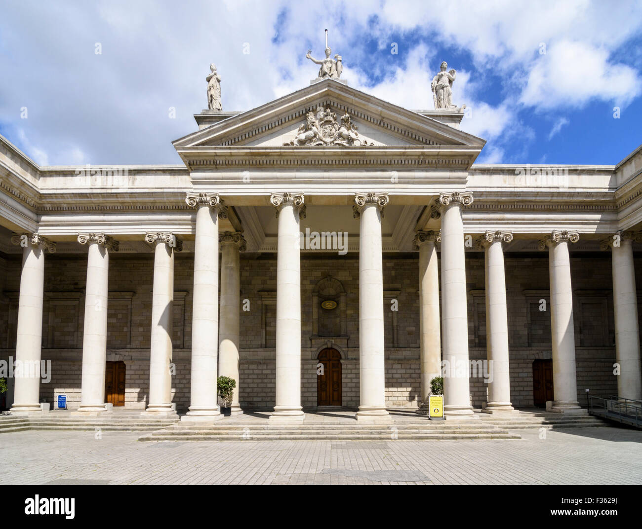 Parliament of ireland hi-res stock photography and images - Alamy