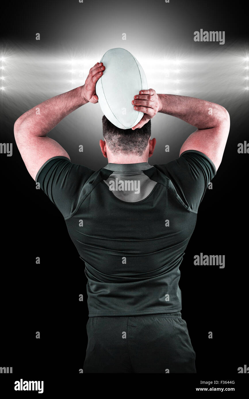 Rugby player throwing ball hi-res stock photography and images - Alamy