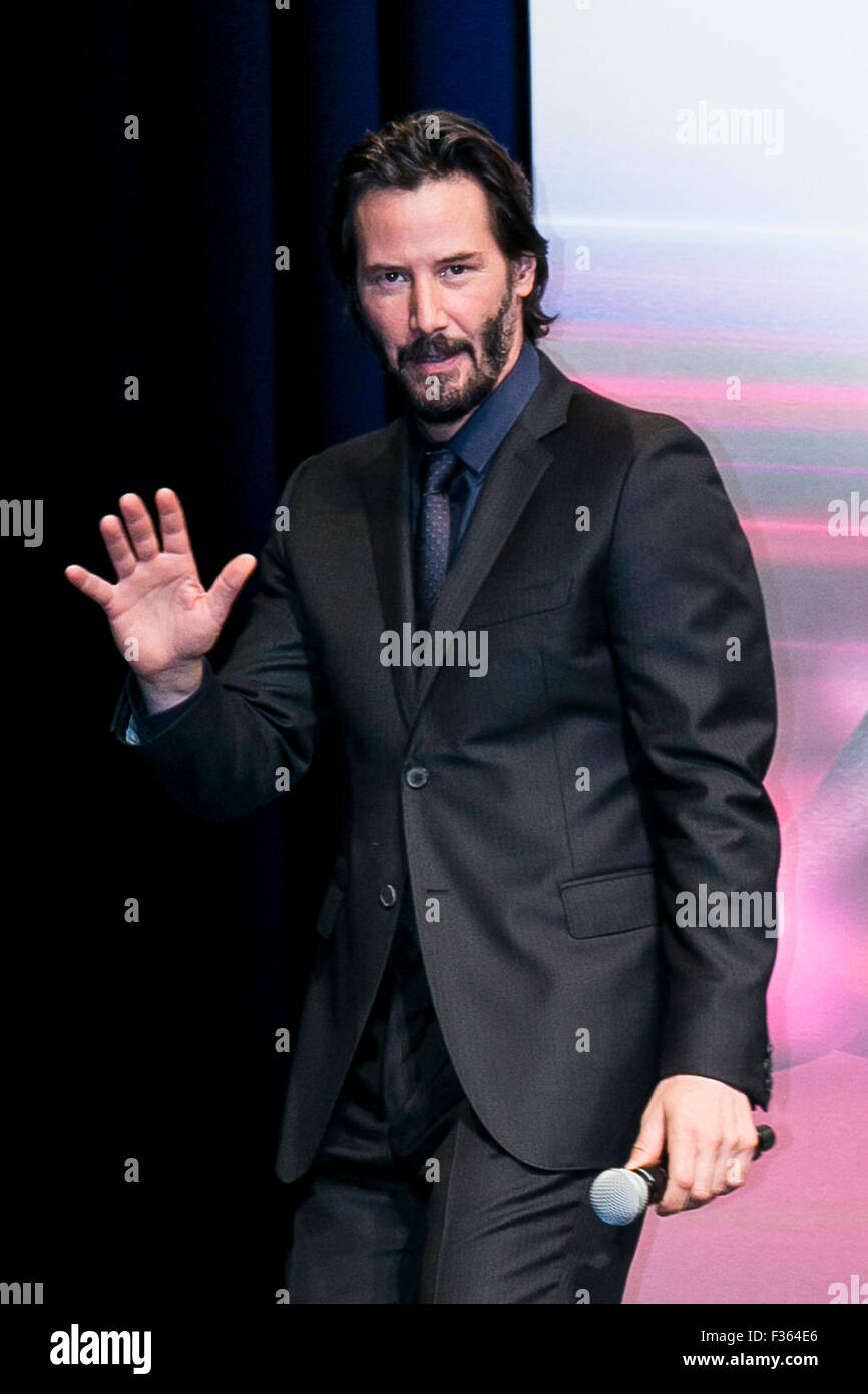 Tokyo, Japan. 30th September, 2015. Canadian actor Keanu Reeves greets ...