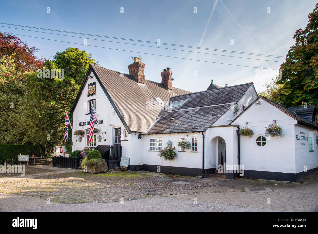 The Bells of Peover public house and country restaurant Lower Peover ...
