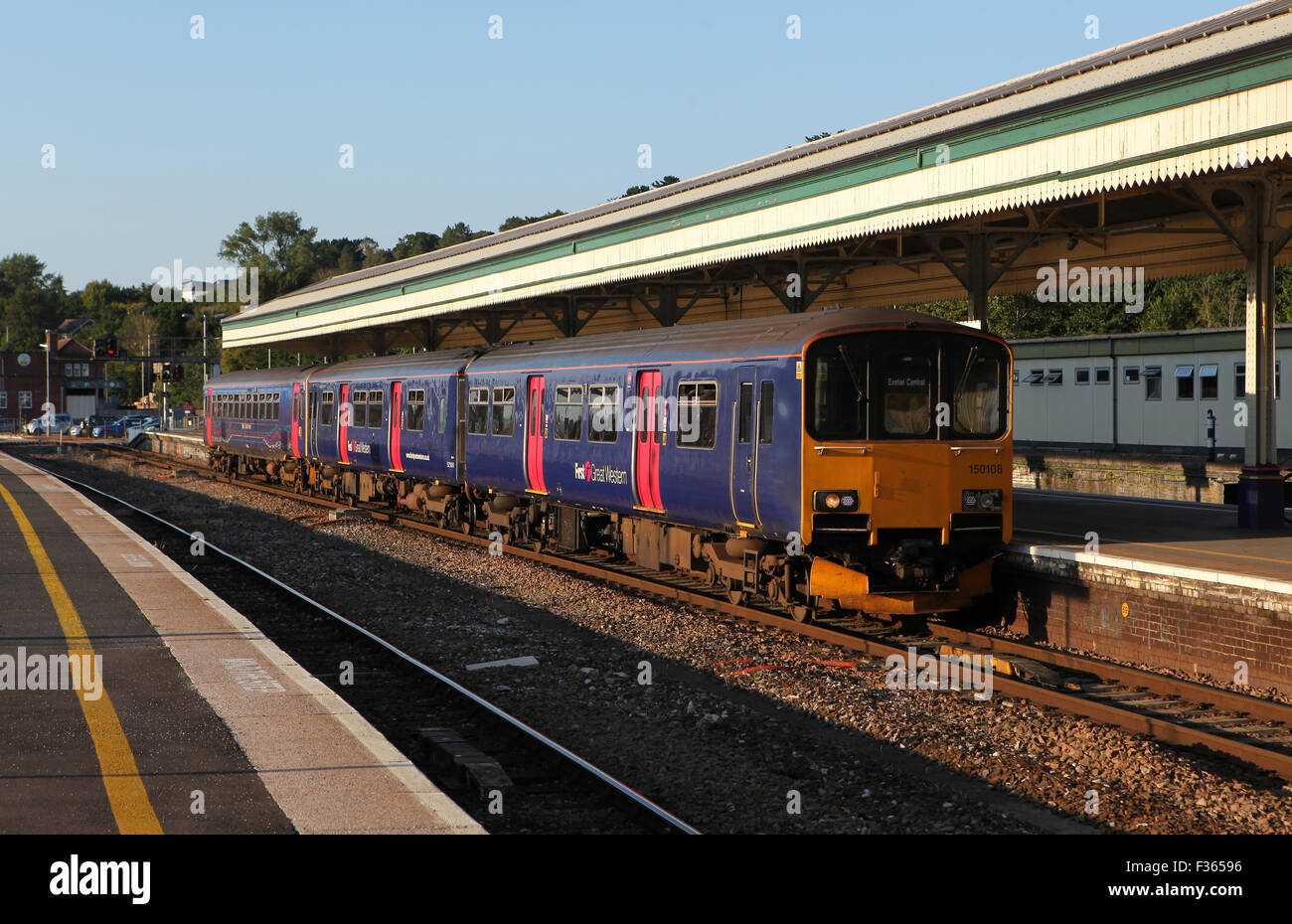 Class 150 hi-res stock photography and images - Alamy