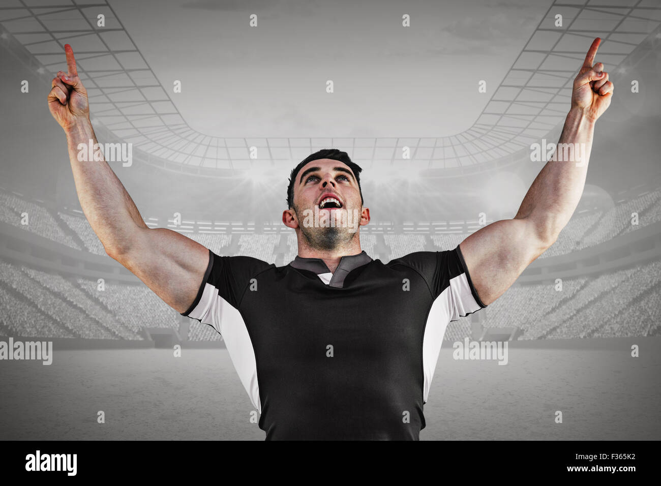 Rugby crowd cheering hi-res stock photography and images - Alamy