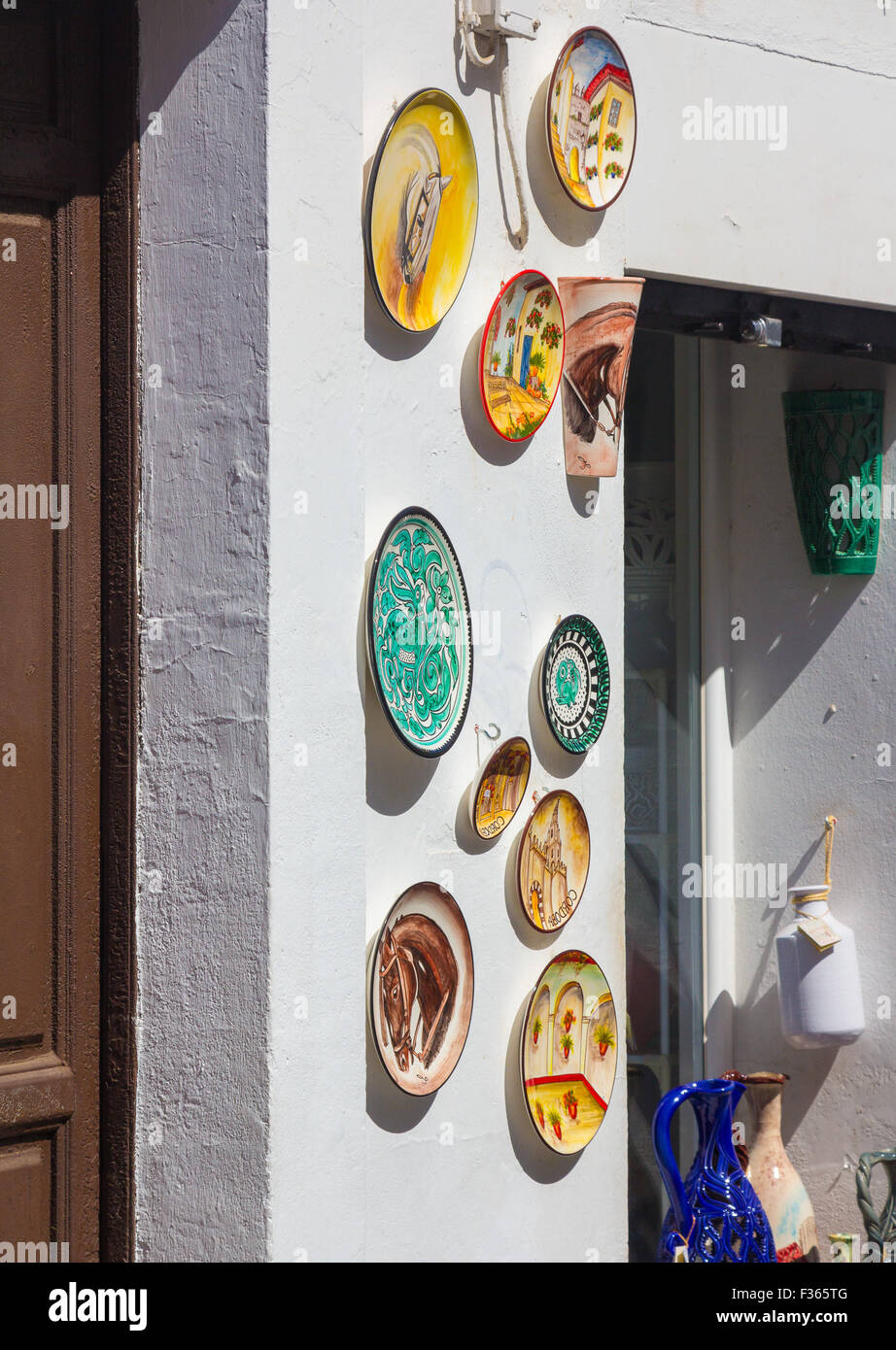 Wall plates hi-res stock photography and images - Alamy