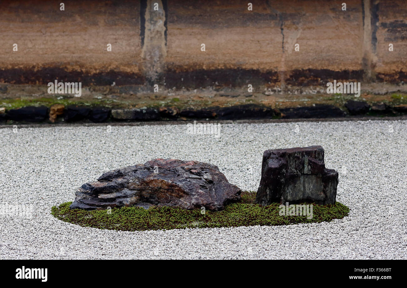 Ryoanji hi-res stock photography and images - Alamy
