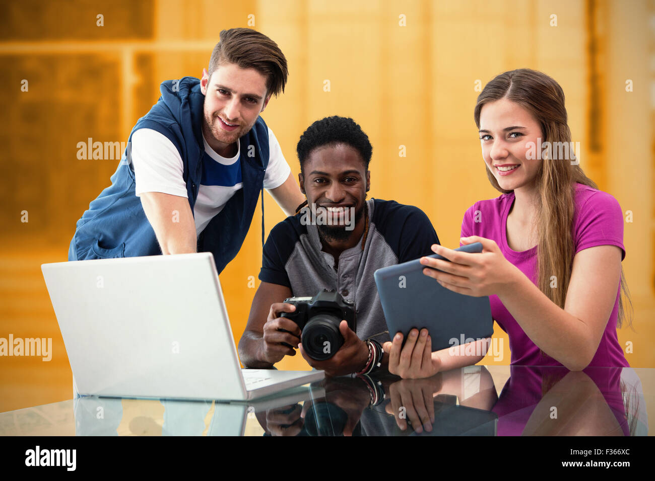 Professional photographer team hi-res stock photography and images - Alamy