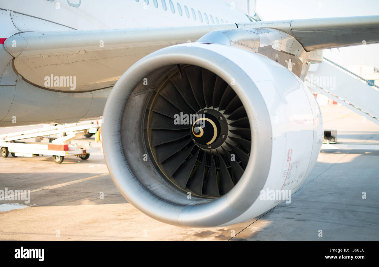 Modern engine of passenger airplane in airport Stock Photo - Alamy