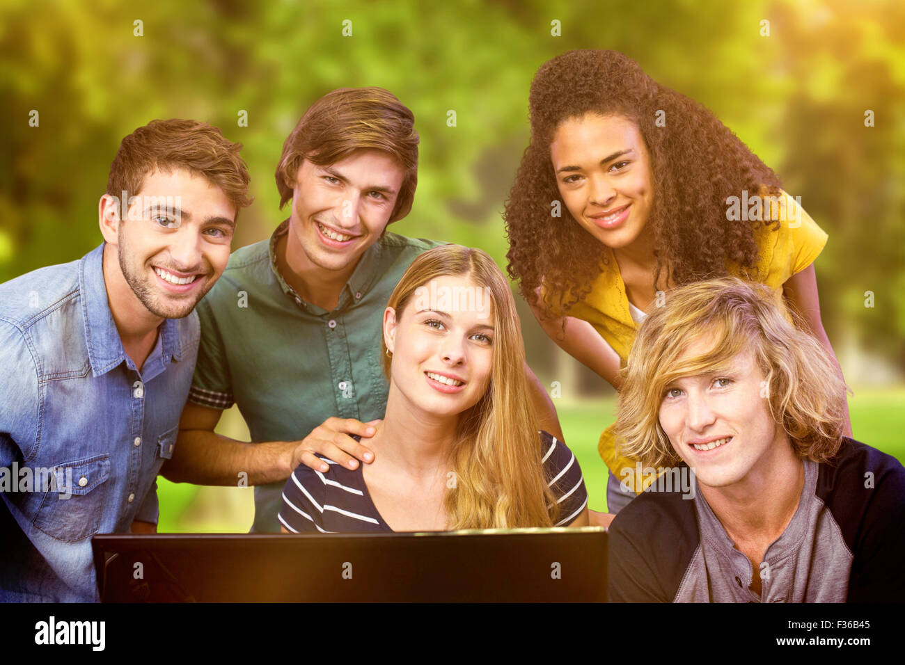 Students using computer hi-res stock photography and images - Alamy