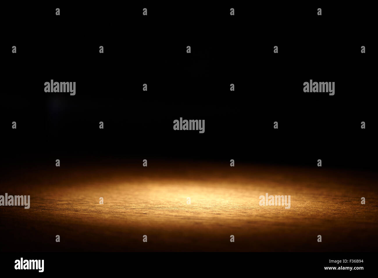 spot light on wooden surface Stock Photo - Alamy