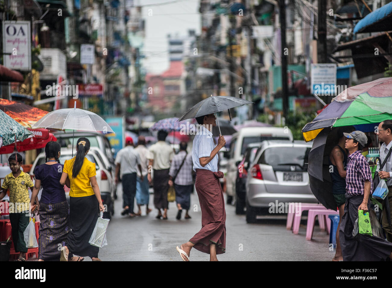 Central yangon hi-res stock photography and images - Alamy