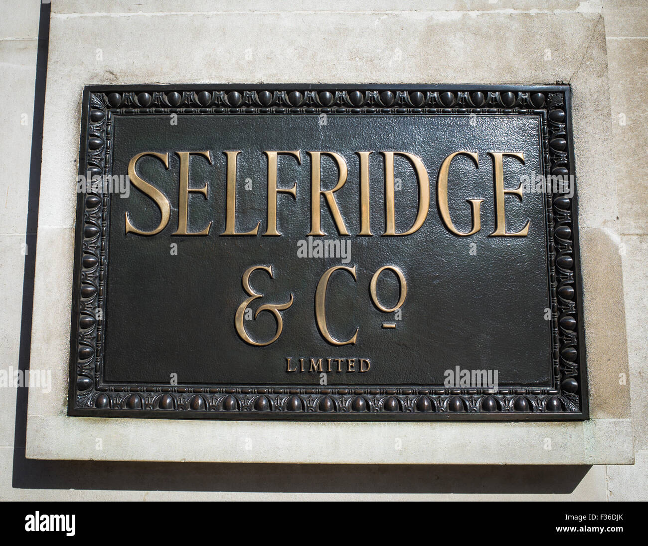 Selfridge department store sign hi-res stock photography and images - Alamy