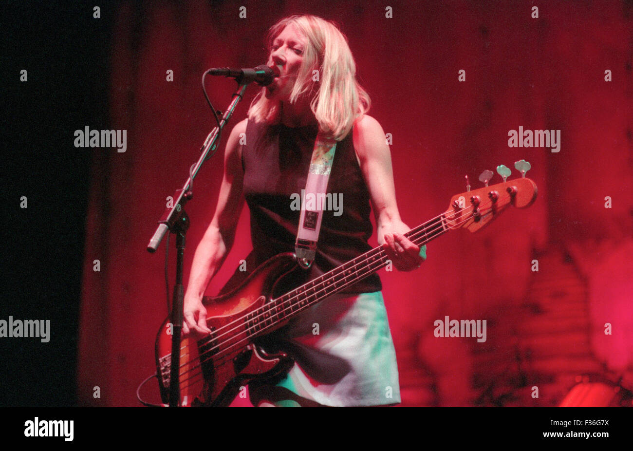 Kim gordon sonic youth hi-res stock photography and images - Alamy