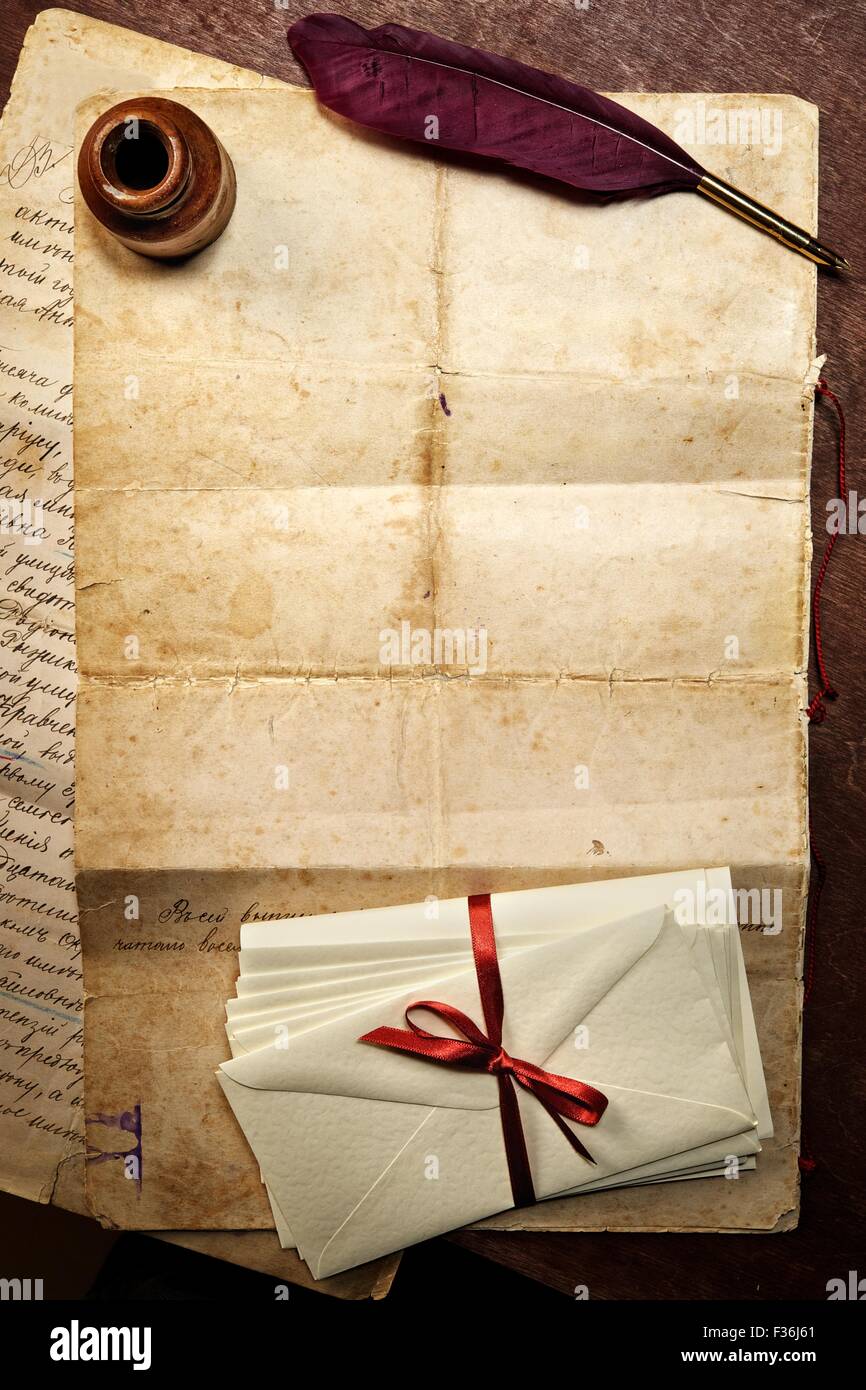 Quill and inkwell hi-res stock photography and images - Alamy