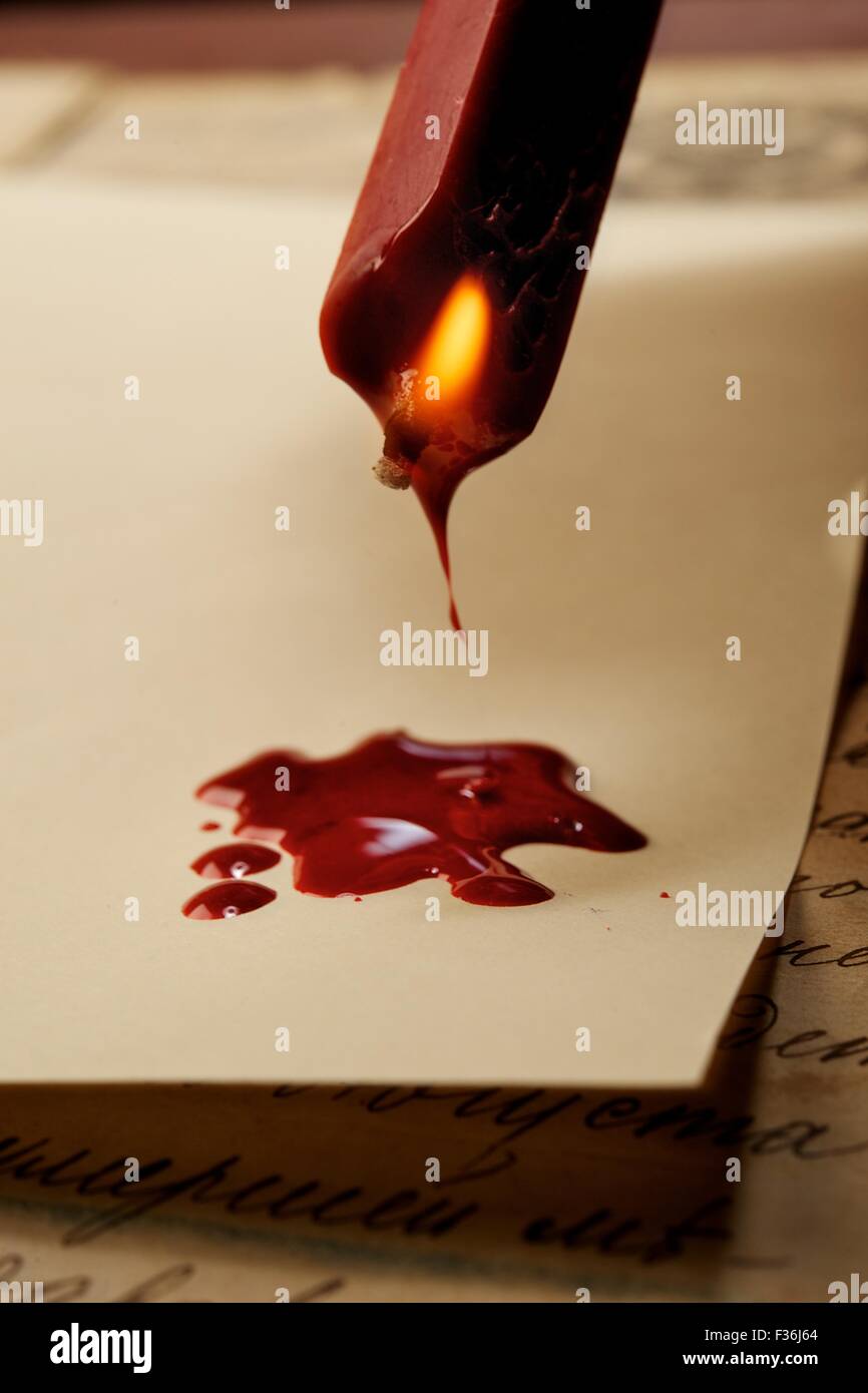 Hand writing quill pen, parchment paper hi-res stock photography and ...