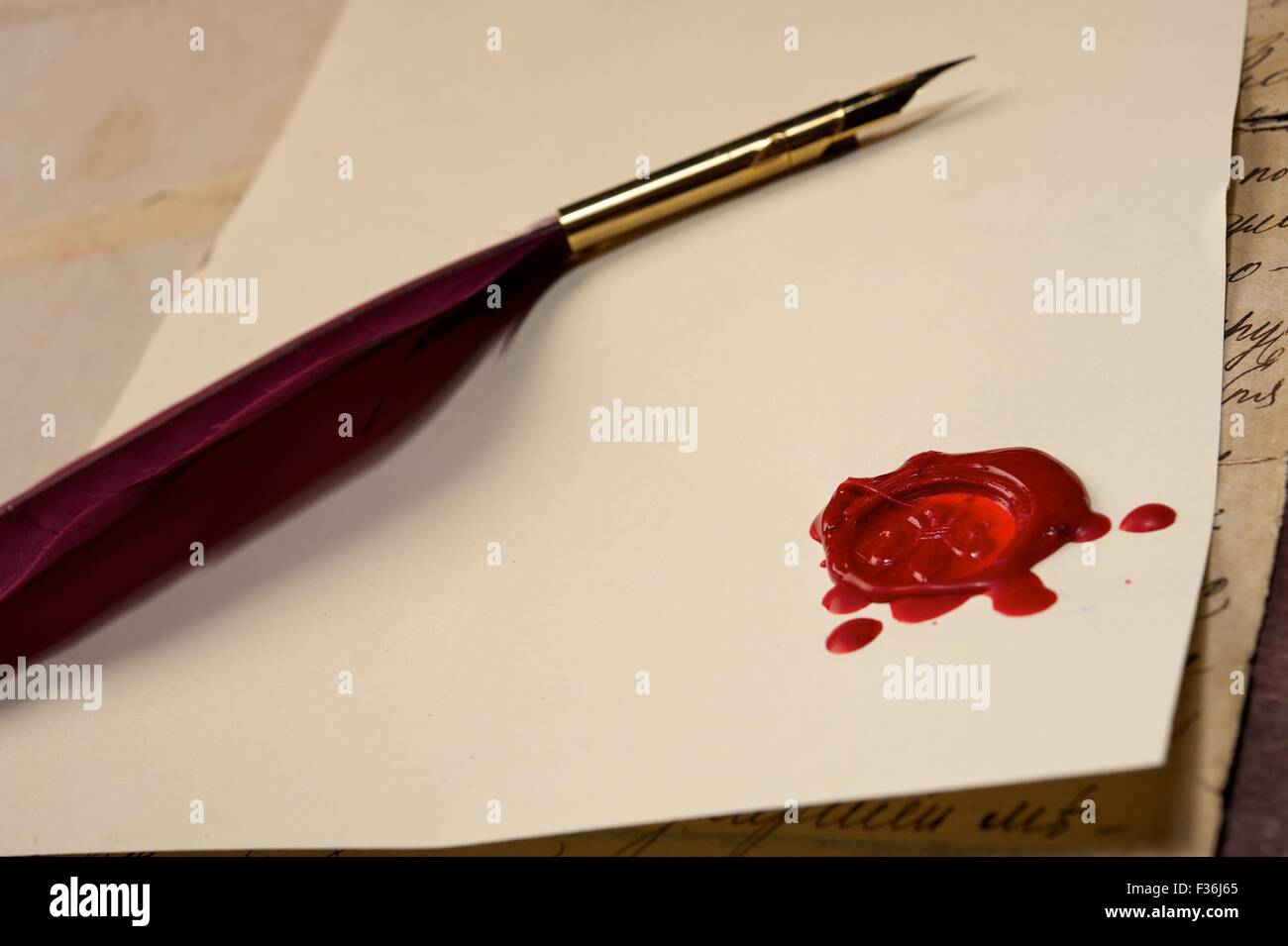 Hand writing quill pen, parchment paper hi-res stock photography and ...