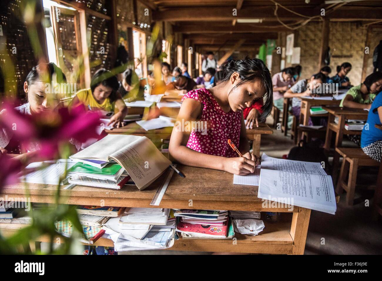 Myanmar School High Resolution Stock Photography and Images - Alamy