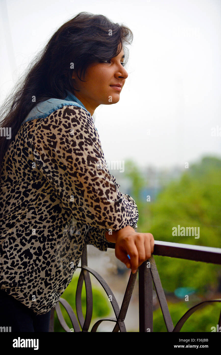 Glamorous lady hi-res stock photography and images - Alamy