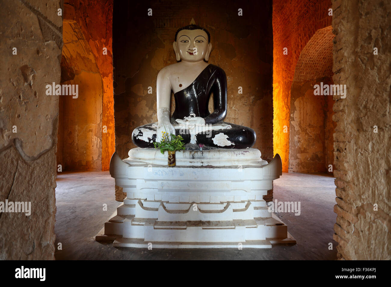Myanmar / Burma/Buddhism/Buddhismus Stock Photo - Alamy