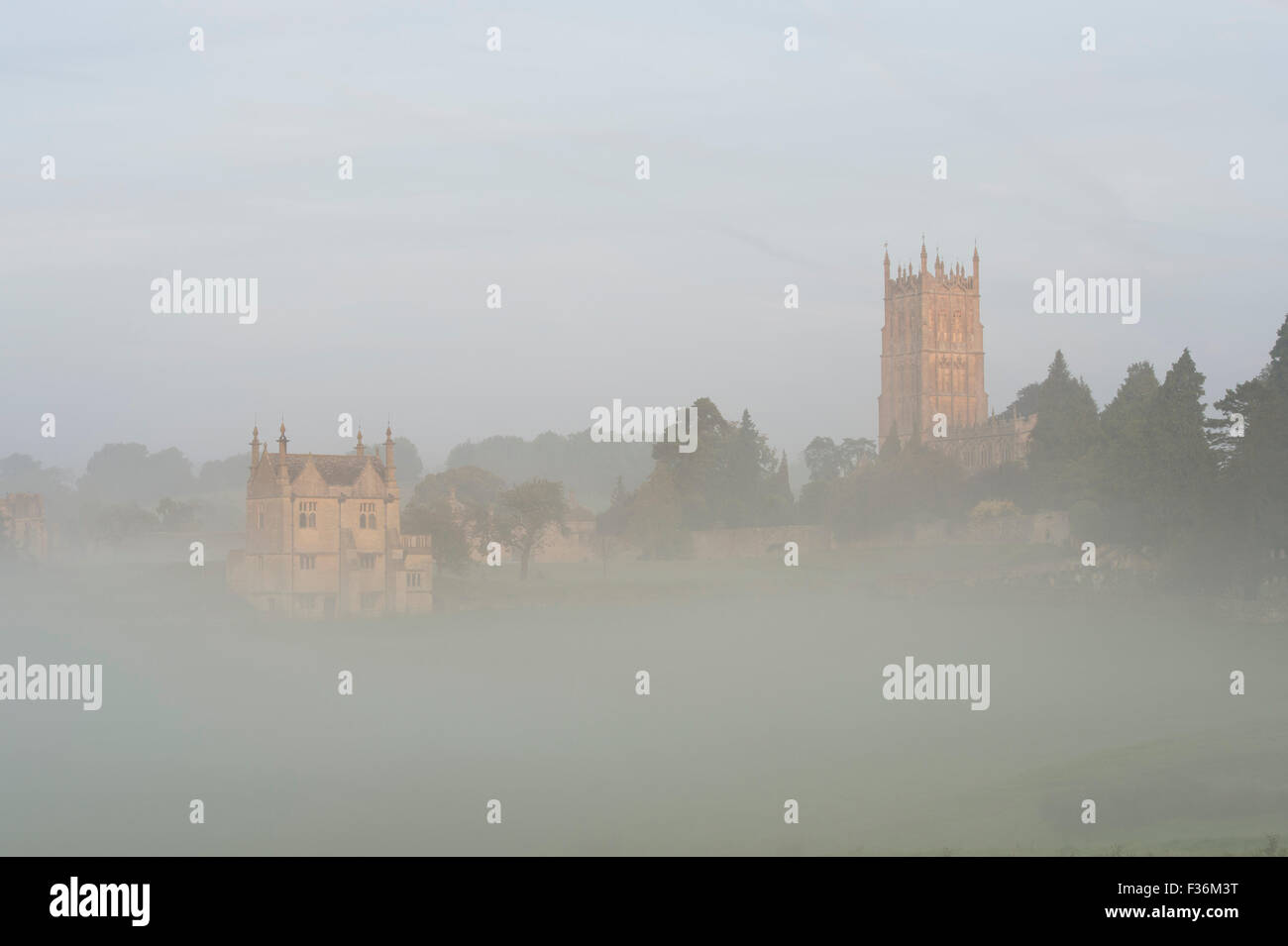 Misty house hi-res stock photography and images - Alamy