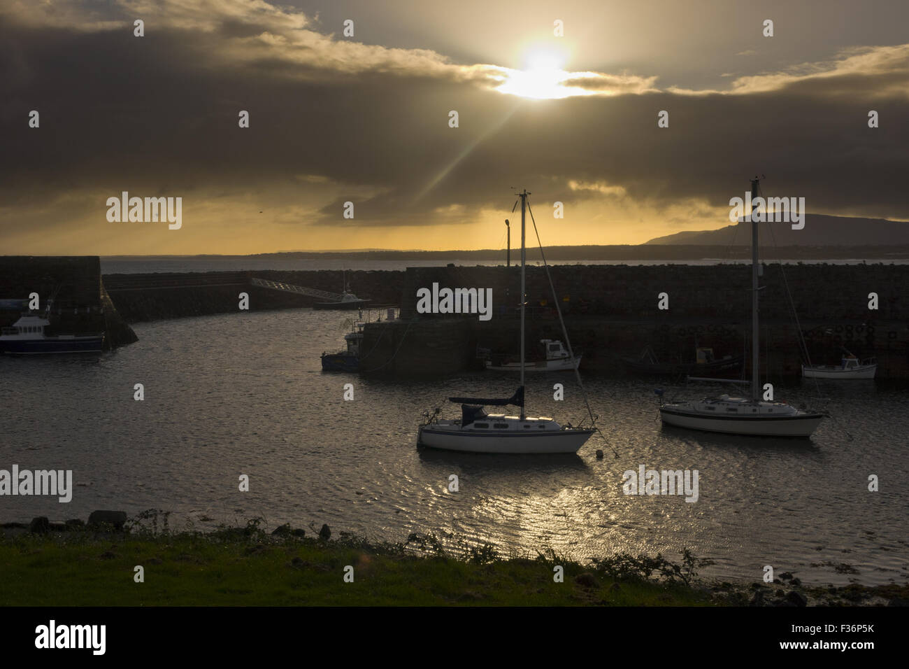 Mullaghmore harbour county sligo hi-res stock photography and images ...