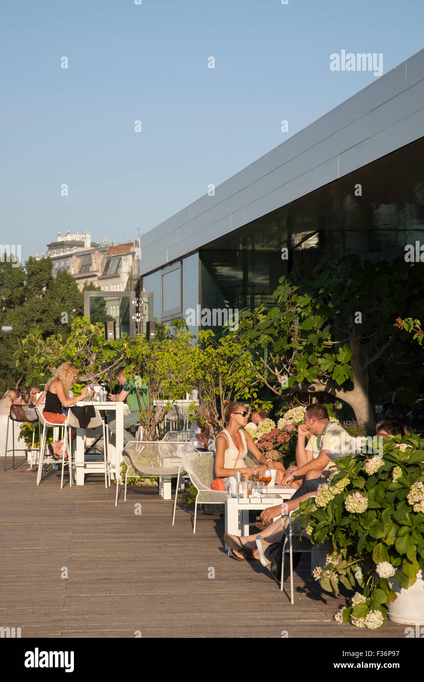 Motto am Fluss Bar and Restaurant, Schwedenplatz Square, Vienna ...