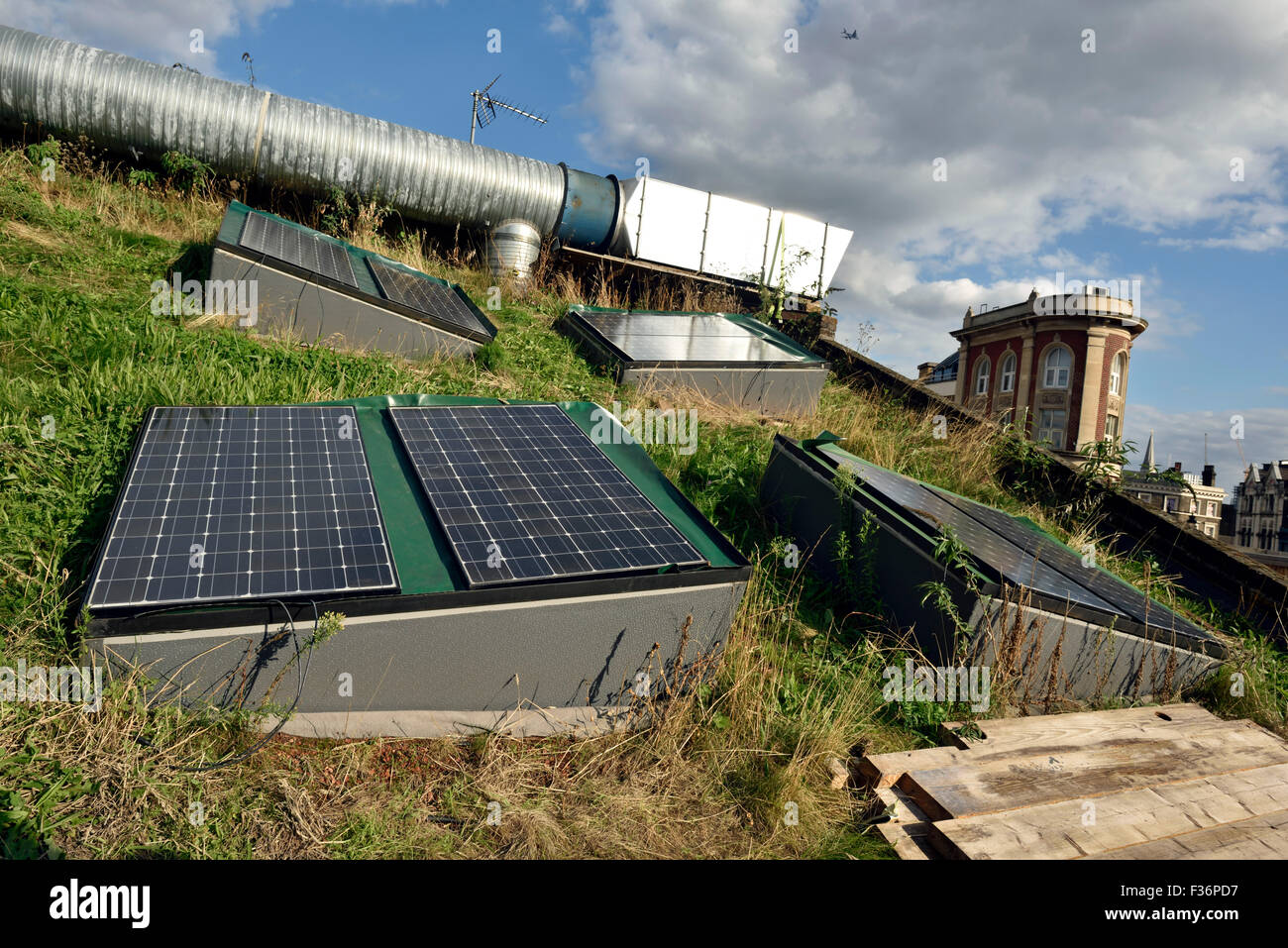 Solar panels set into green roof, Shoreditch, London Borough of Hackney ...