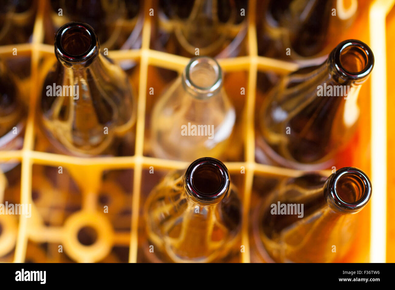 Empty pint box hi-res stock photography and images - Alamy