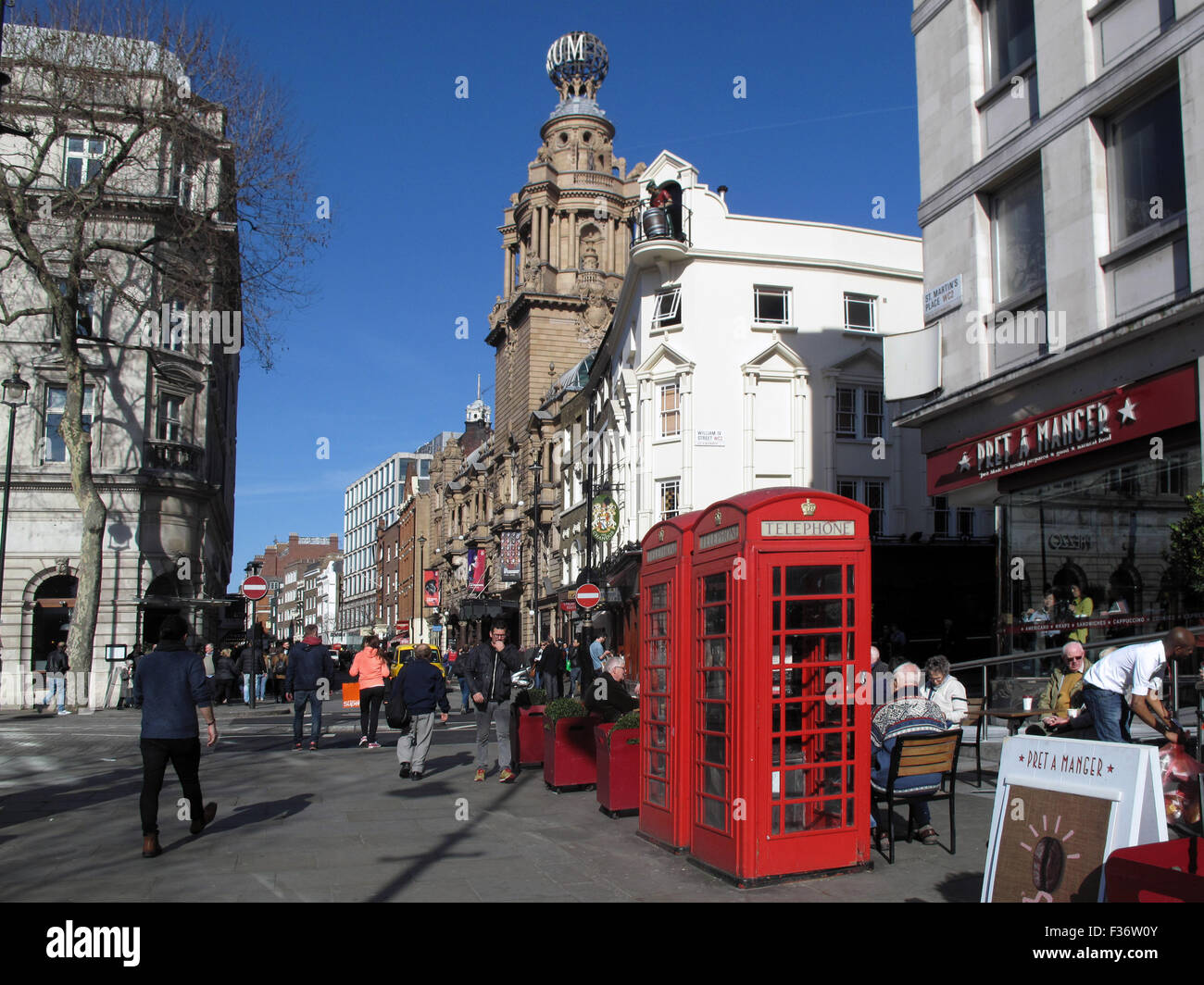 Trafalgar square street corner london hi-res stock photography and ...