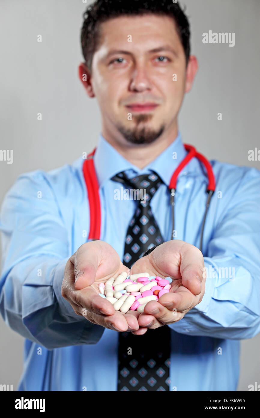 Doctor showing medical pills Stock Photo - Alamy Doctor showing medical pills Stock Photo - Alamy