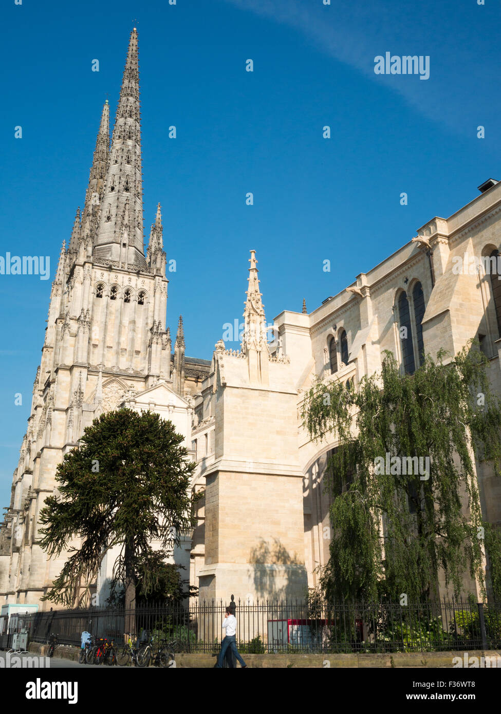 Cathédrale de bordeaux hi-res stock photography and images - Alamy
